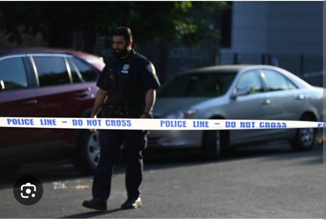 Police launch manhunt for suspects in Bronx Bodega shooting ...