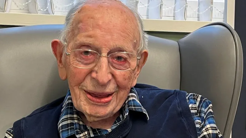 World's oldest man dies aged 112 - Parkchester Times